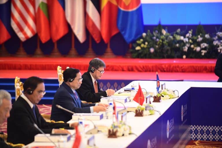 APT Chairman’s Statement of The 25th ASEAN Plus Three Summit - ASEAN ...